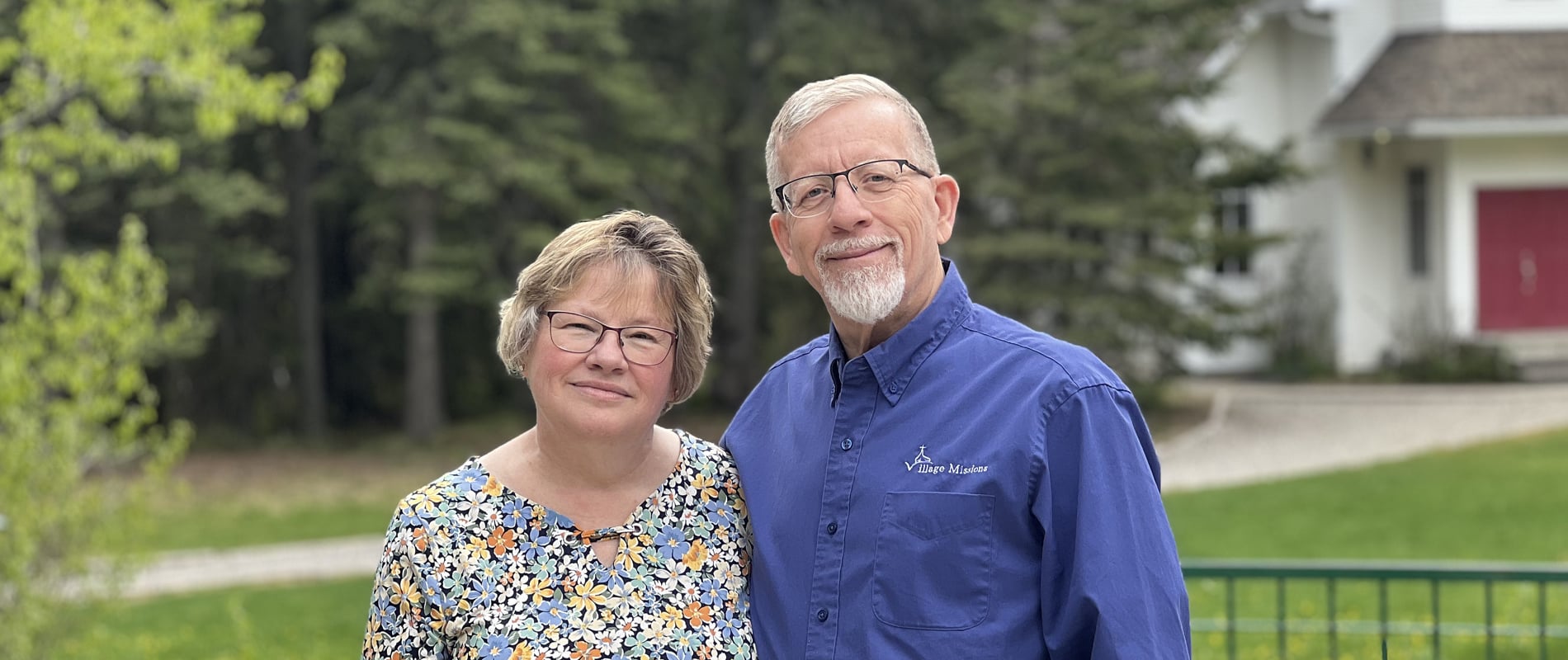 Ed and Ruth Peters- 2692 - Village Missions